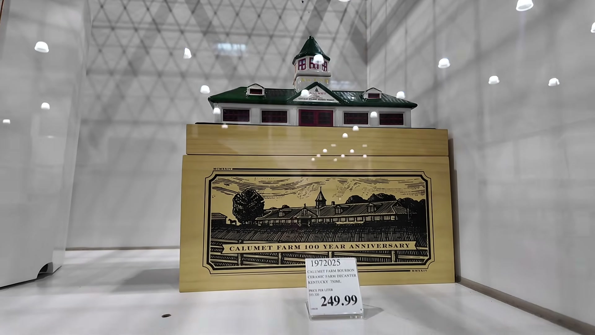 Calumet Farm Bourbon Ceramic Farm Decanter Kentucky 750mL (#1972025 ...